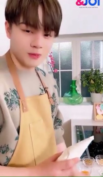 ＆JO1 鶴房汐恩 誕生日ビデオ#jo1 - YouTube