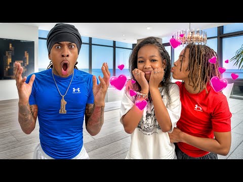 My Brother Kept Kissing His Girlfriend In Front Me.. My Awkward Reaction 😳