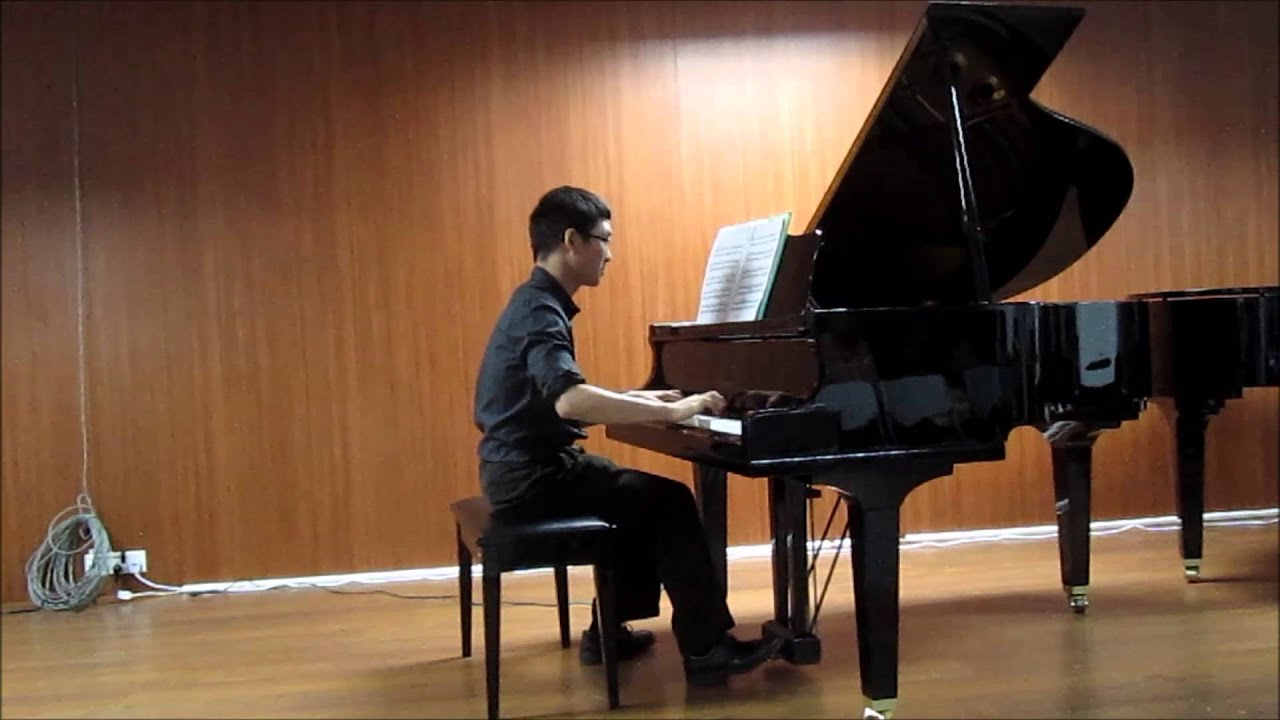 He Luting 贺绿汀 - The Cowherd's Flute 牧童短笛 - YouTube