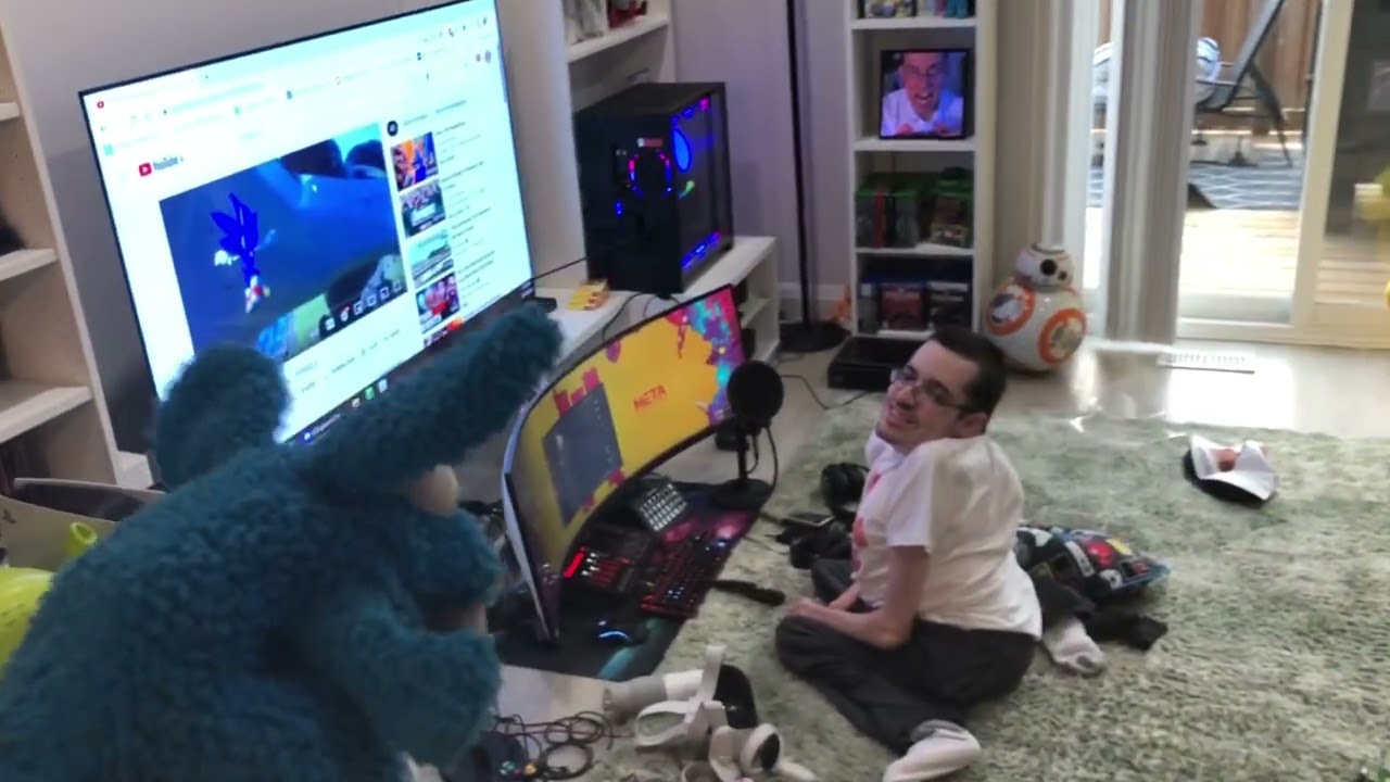 THE MOUSE MAKES MAC AND CHEESE - YouTube