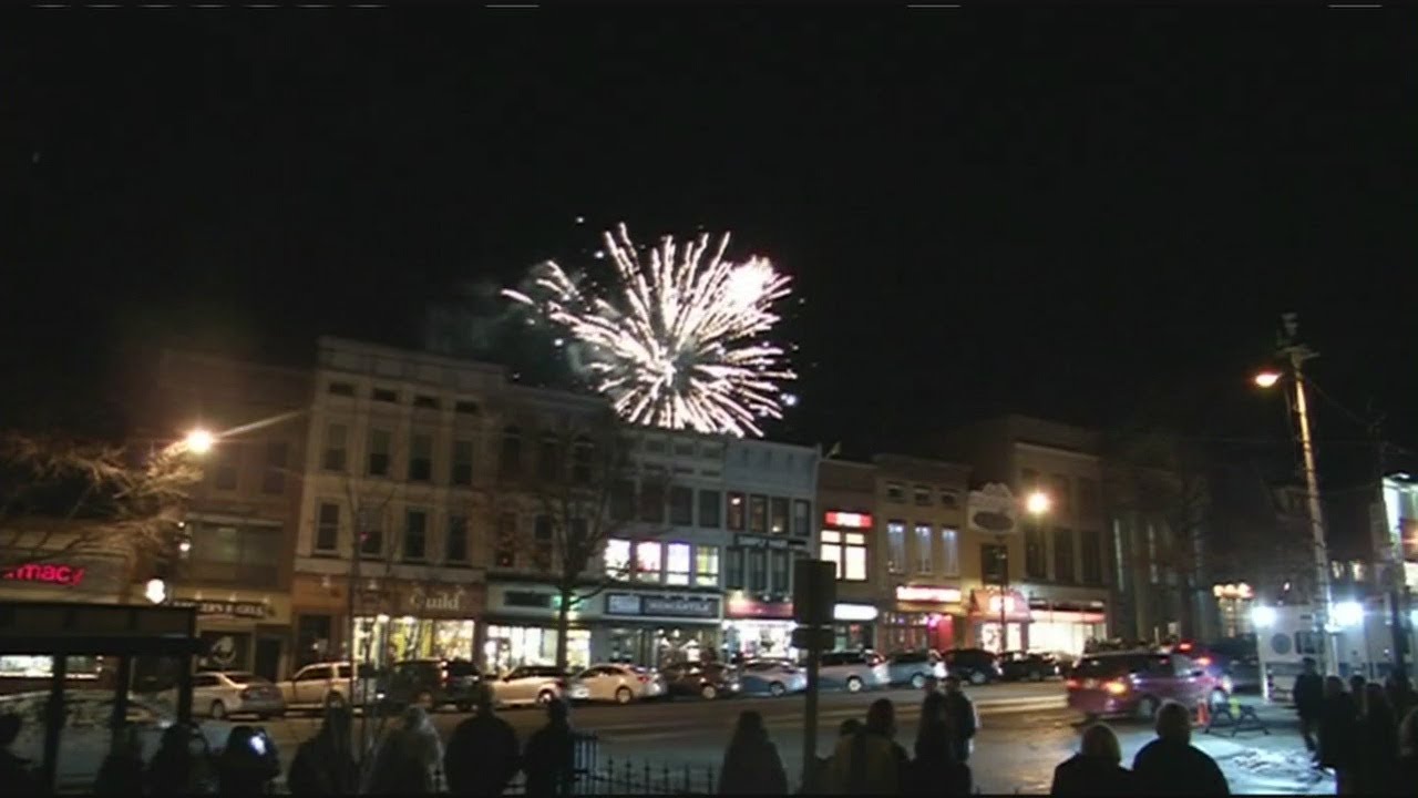 Intense cold can't stop the celebrating of First Night Northampton ...