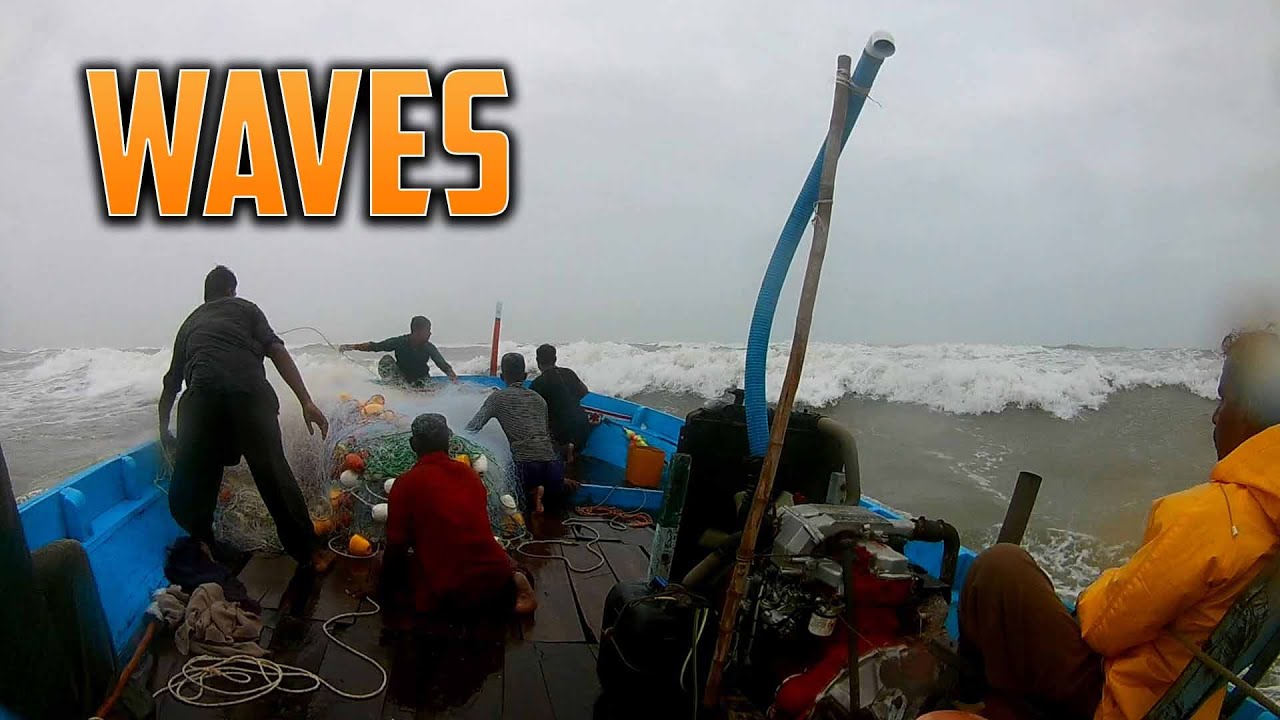 Hard Working Fishermen In Rough Sea | Fishing Funterz - YouTube