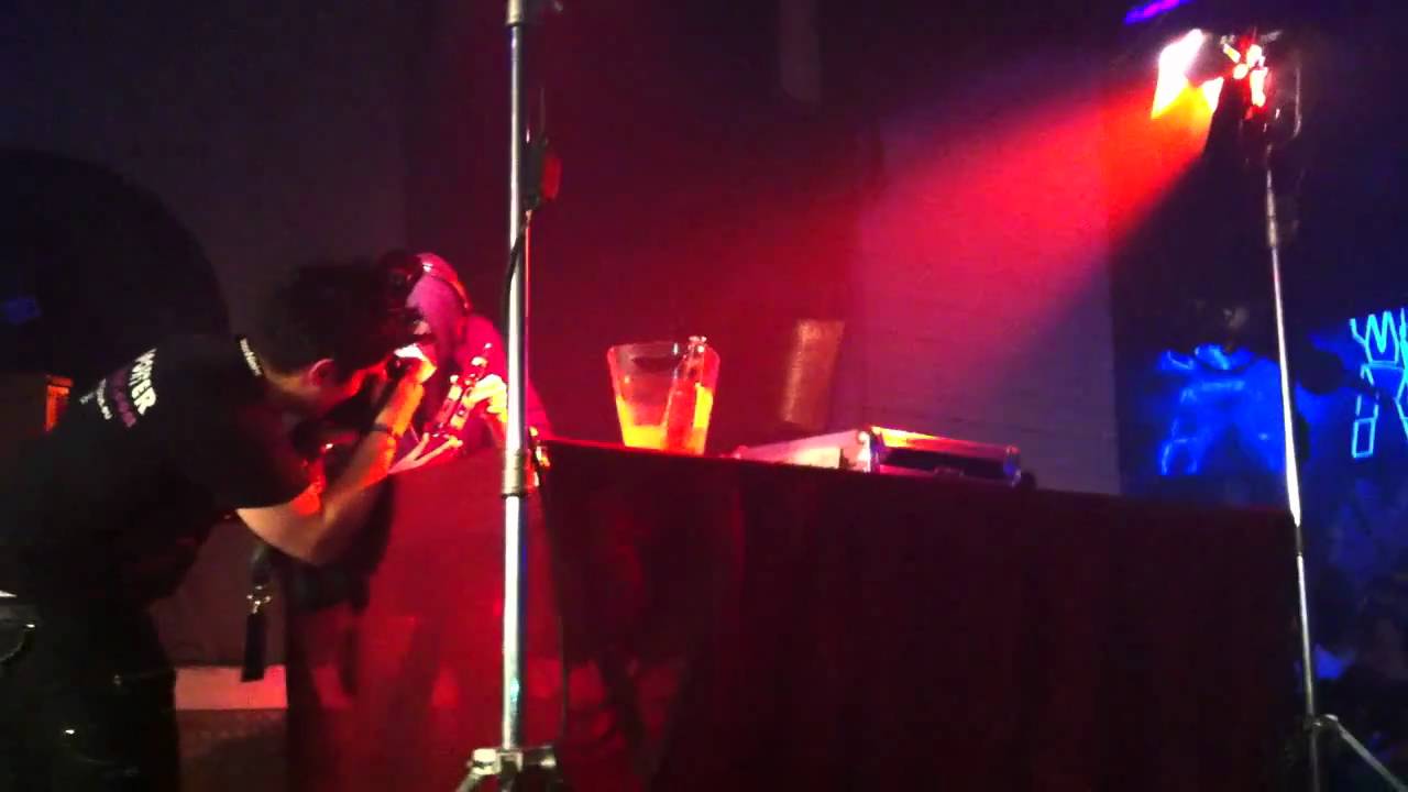 Angerfist live @Lyon Titan - YouTube