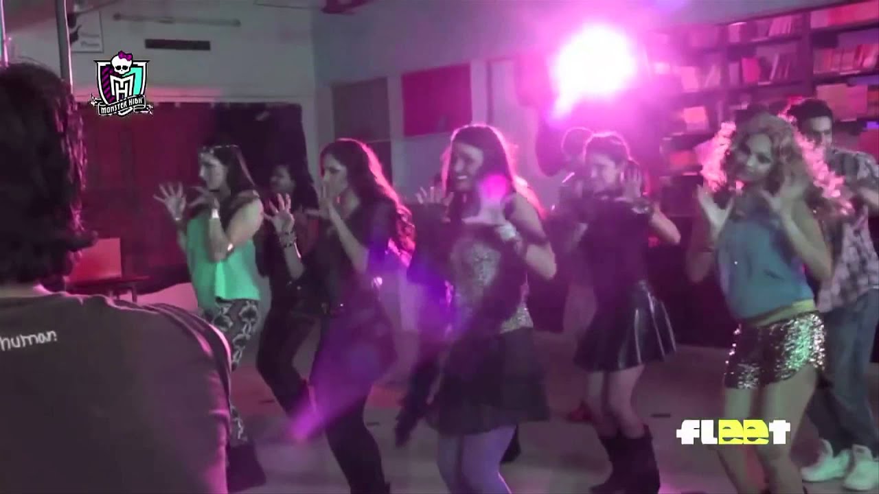 Monster High Behind The Scenes - YouTube