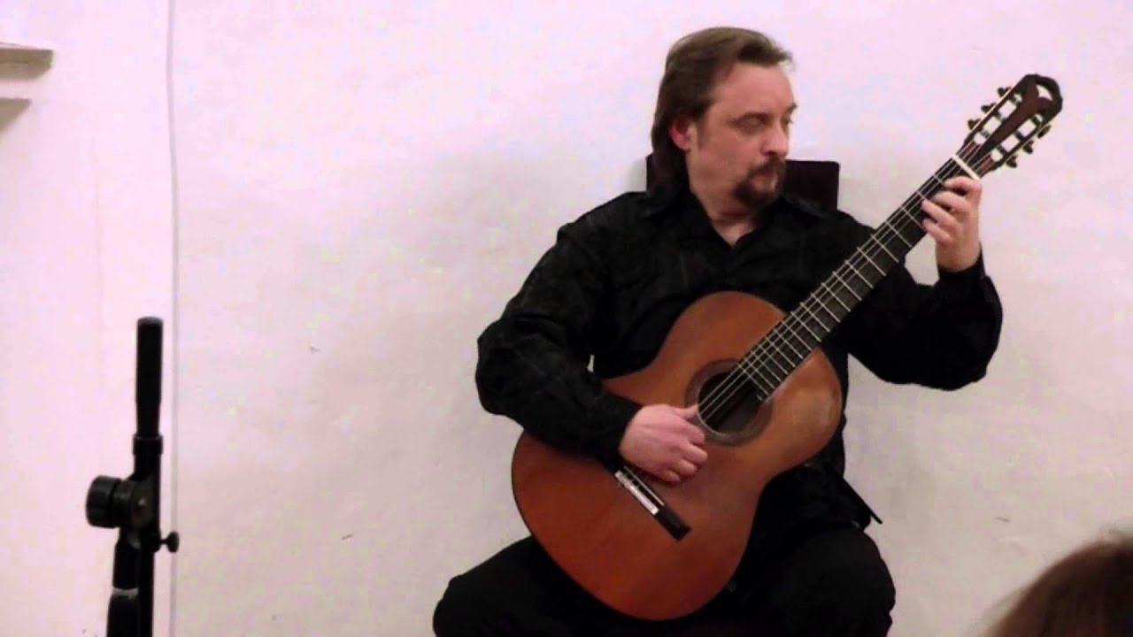 Jerzy Koenig plays D Scalatti Sonate A Min K 175 - YouTube