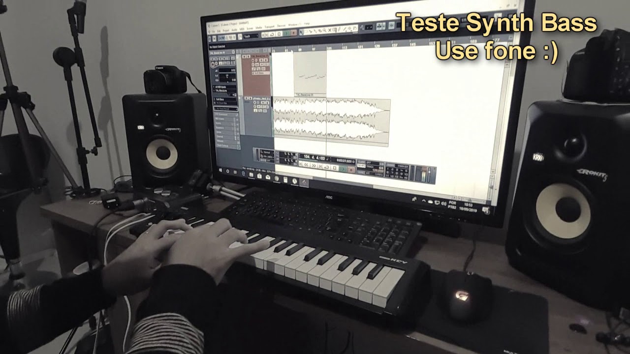 Testando Synth Bass Micro Key - YouTube