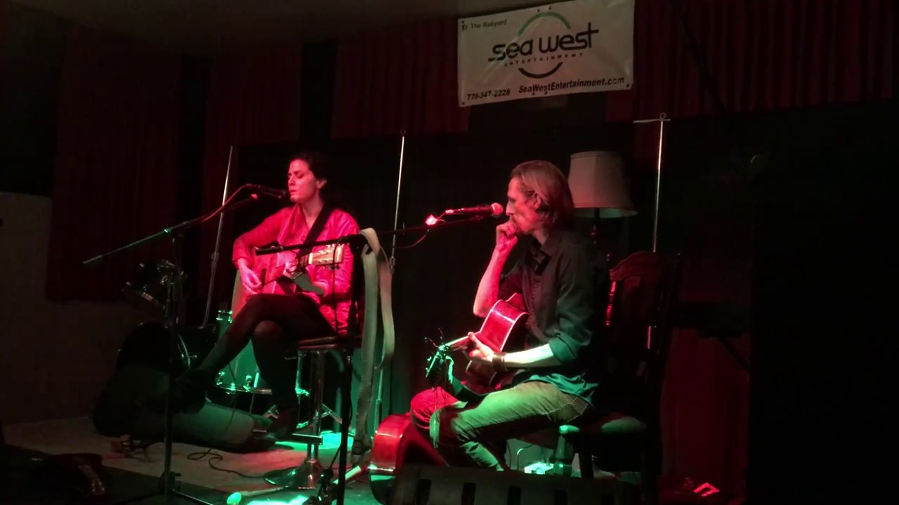 Julia Spitale - A Simple Life - Live at The Railyard - YouTube