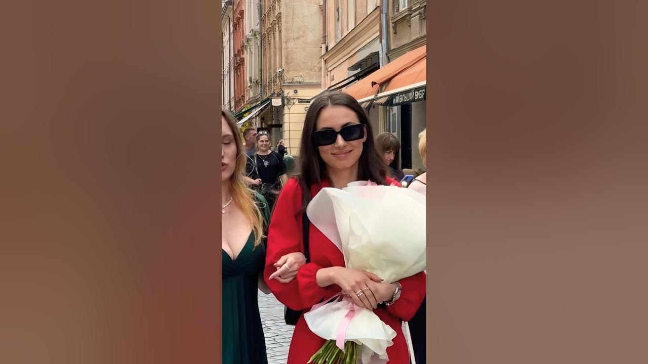 Львів місто Панянок центр модні дівчата на площі Ринок
