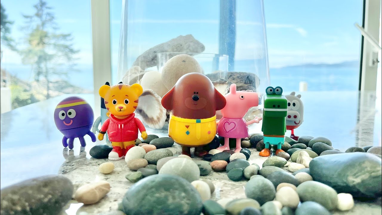 Hey Duggee OCEAN Hide and Seek Games with Friends Daniel Tiger and ...