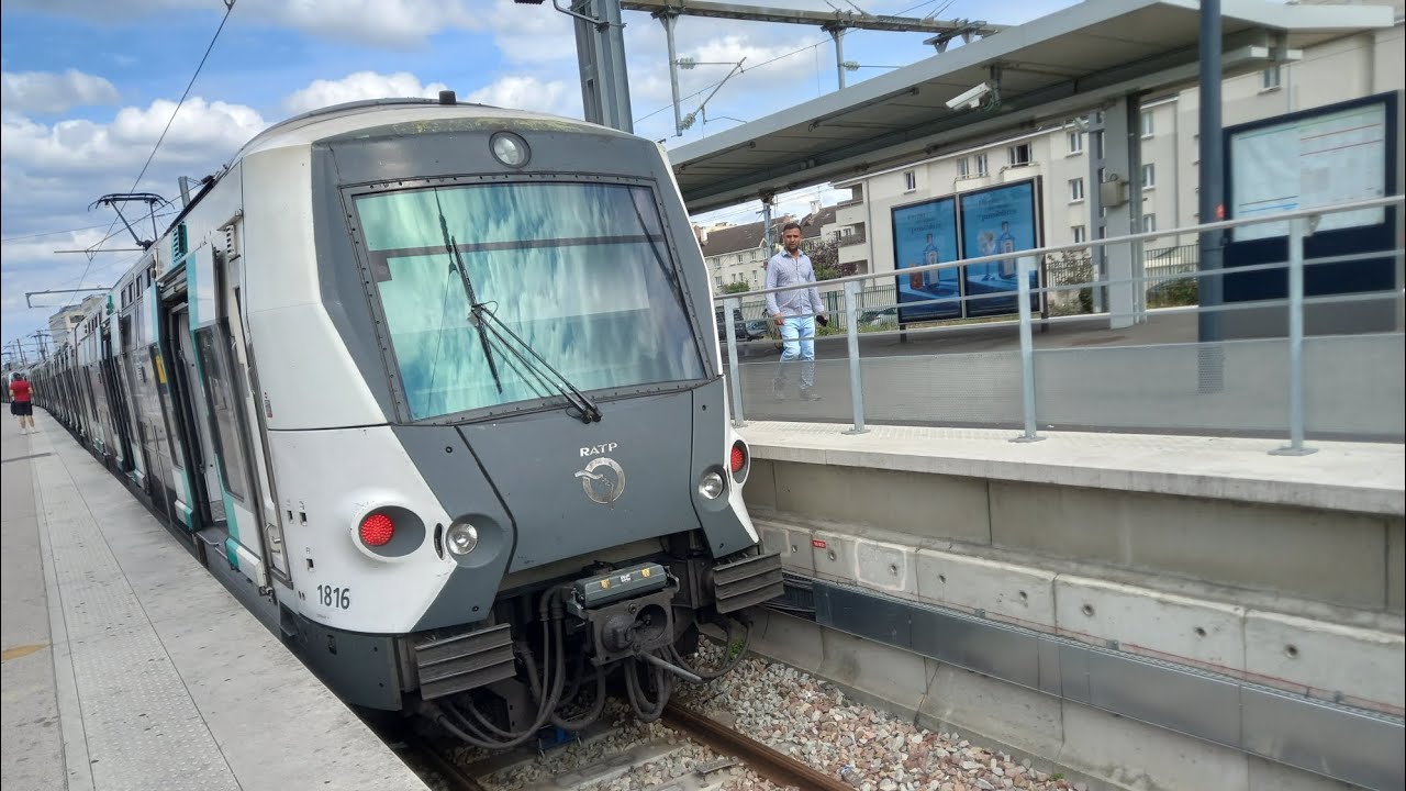 Petit spot sur le RER A - YouTube