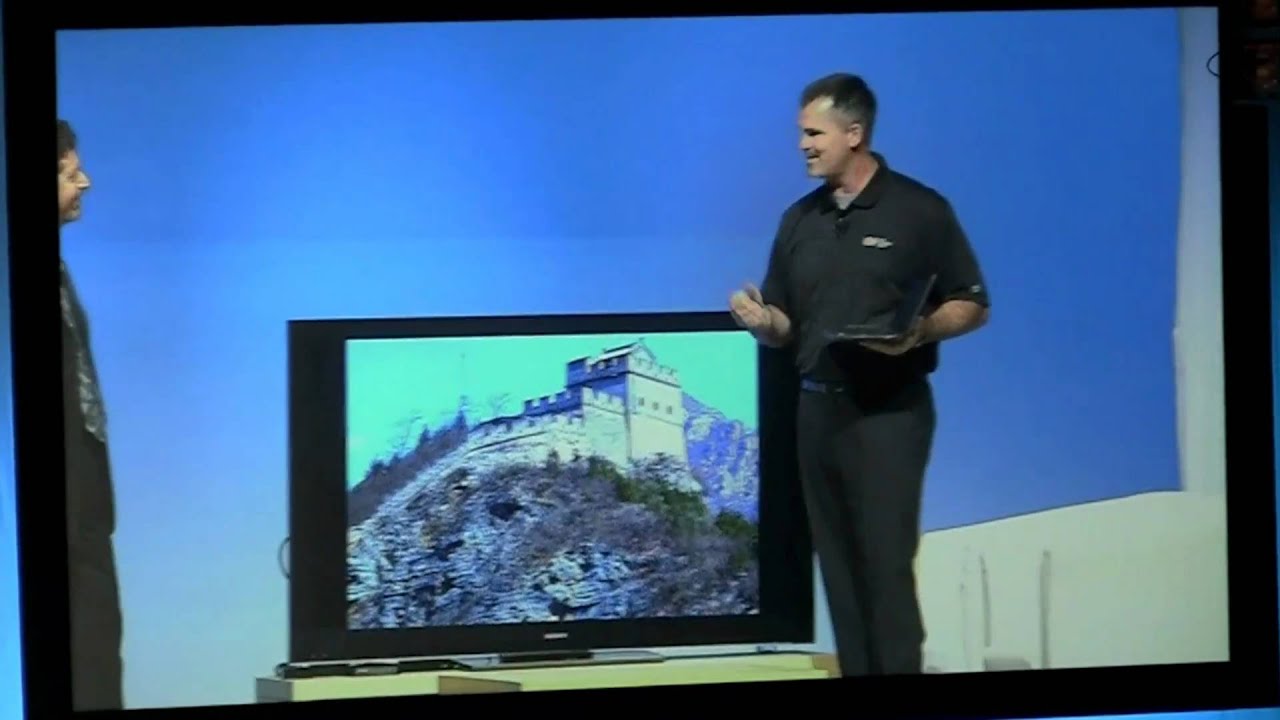Intel presents Cedar Trail next-gen Atom platform - YouTube