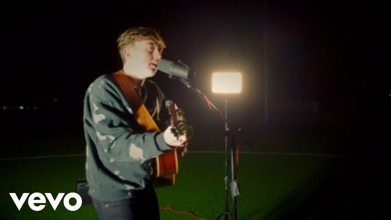 Jamie Wooding - Same Old Reasons (Live Performance) - YouTube