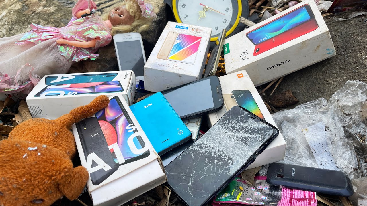 RESTORATION ABANDONED PHONE || Hunting for broken phones in the trash ...