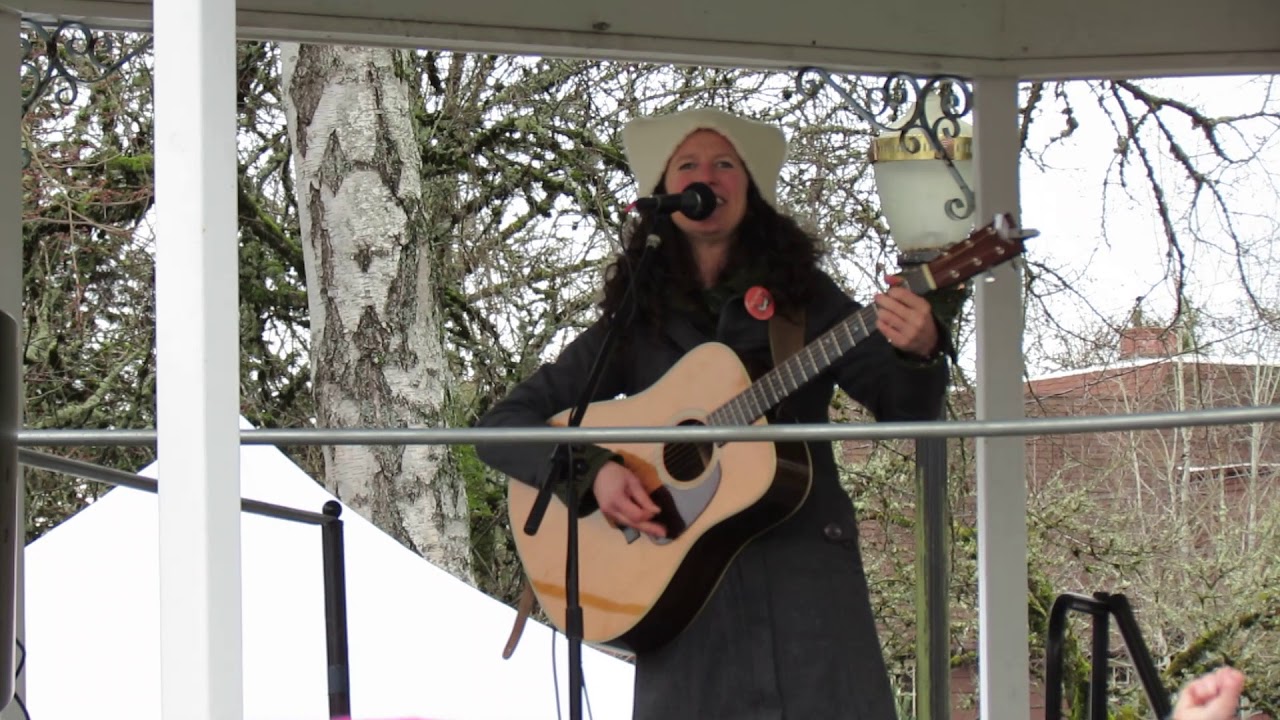 Talking 'bout a Revolution cover by Cassandra Robertson - YouTube