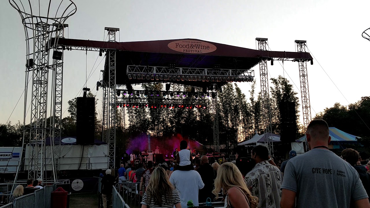 Flo Rida - Cake (LIVE) - YouTube