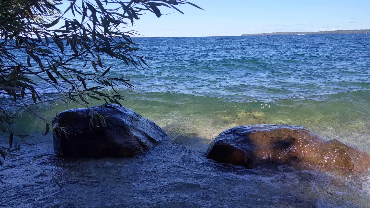 St. Ignace Beach Splashes 🌊 Part 2 - YouTube