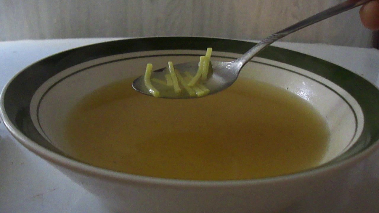 Mrs. Weiss' chicken flavored old fashioned noodle soup mix - YouTube