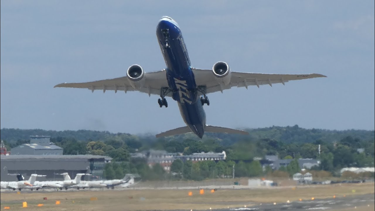 Boeing 777X Practice Display for Farnborough Airshow 2022 - With Very ...