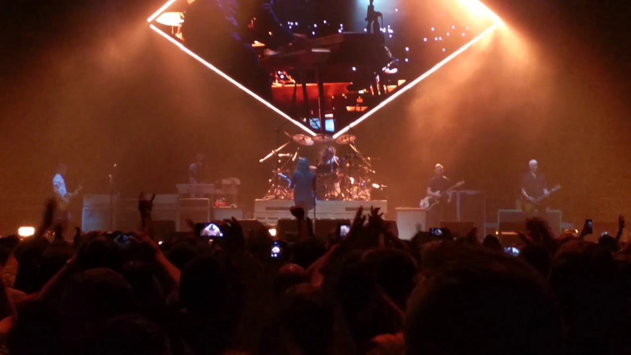 Foo Fighters - My Hero -Cincinnati - 10/20/17 - YouTube