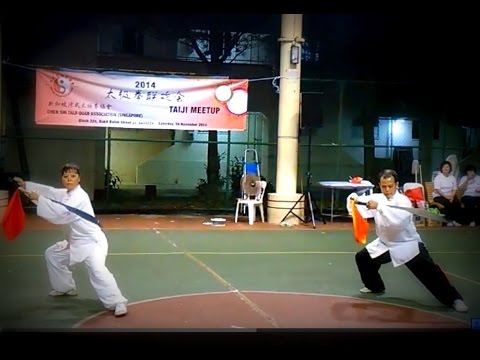Chen Taiji Sabre - Han Chin Kwang and Winnie Thia - YouTube