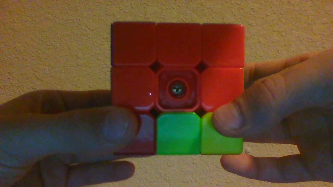 How to solve a 3x3x3 rubiks cube - YouTube