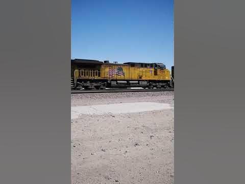 3 MID DPU UP 5756, UP 7159 & UP 8867 MIXED FREIGHT TRAIN - YouTube