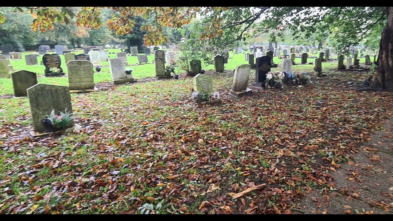 Arksey Cemetery RAF War Graves - YouTube
