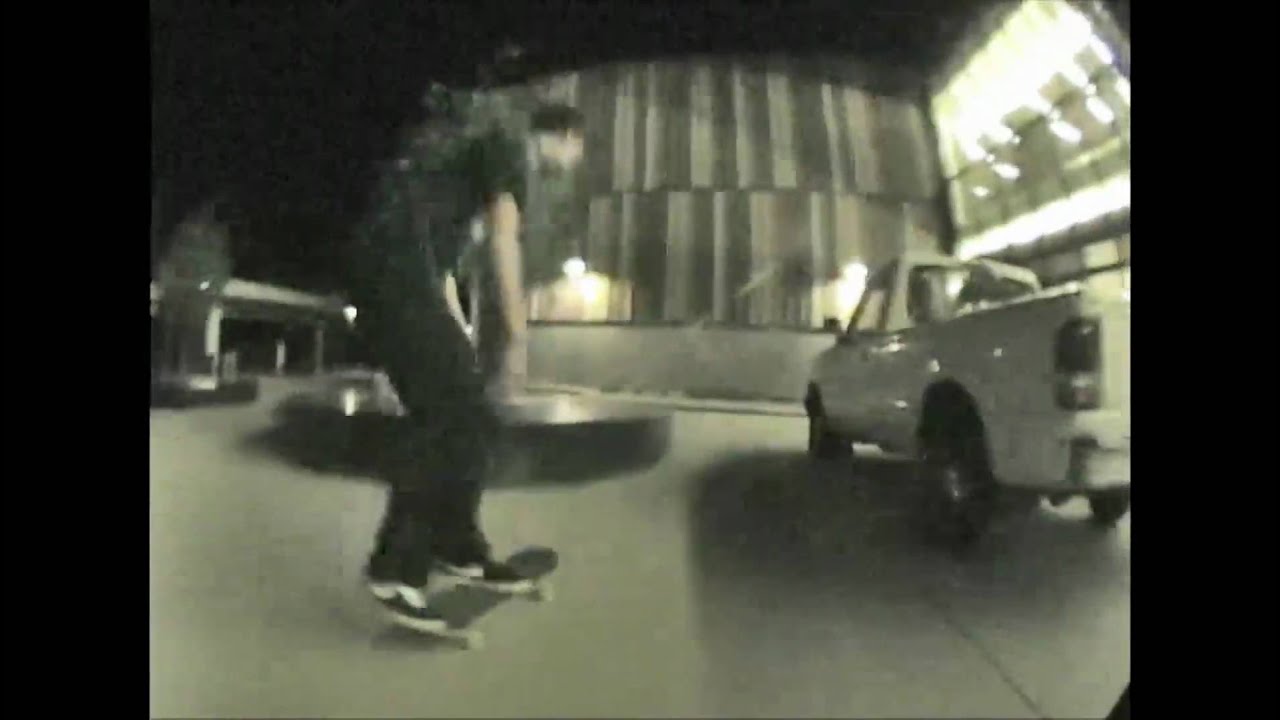 Eric Reichwein Kickflips out - YouTube