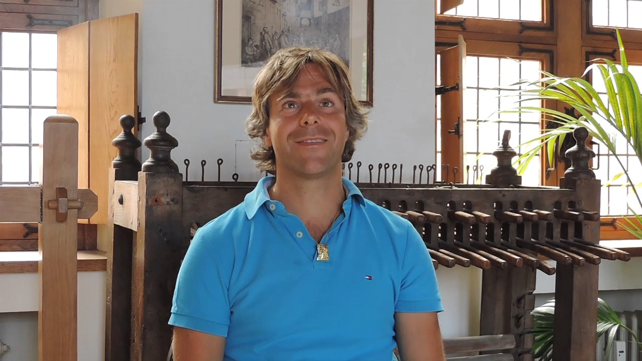 Tom Van Peer | De beiaardier van Puurs - YouTube