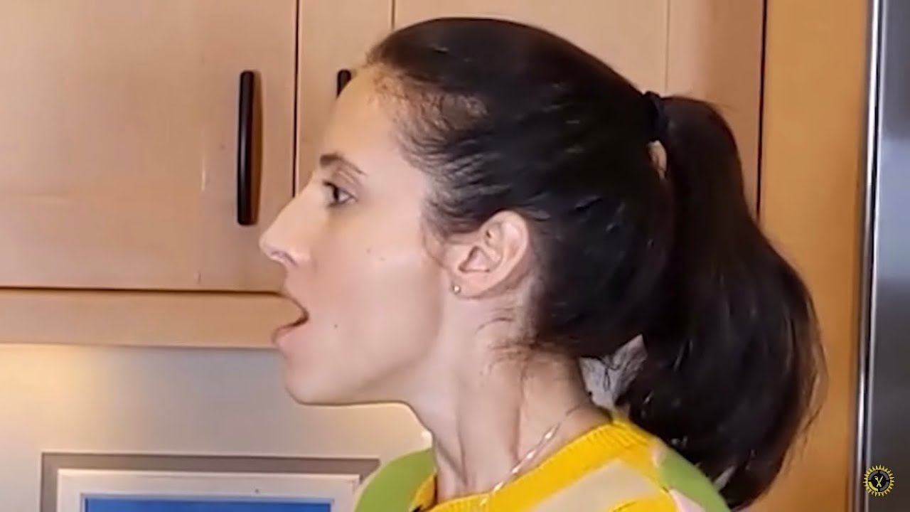 Steph Eats A Sawdust Cookie - YouTube