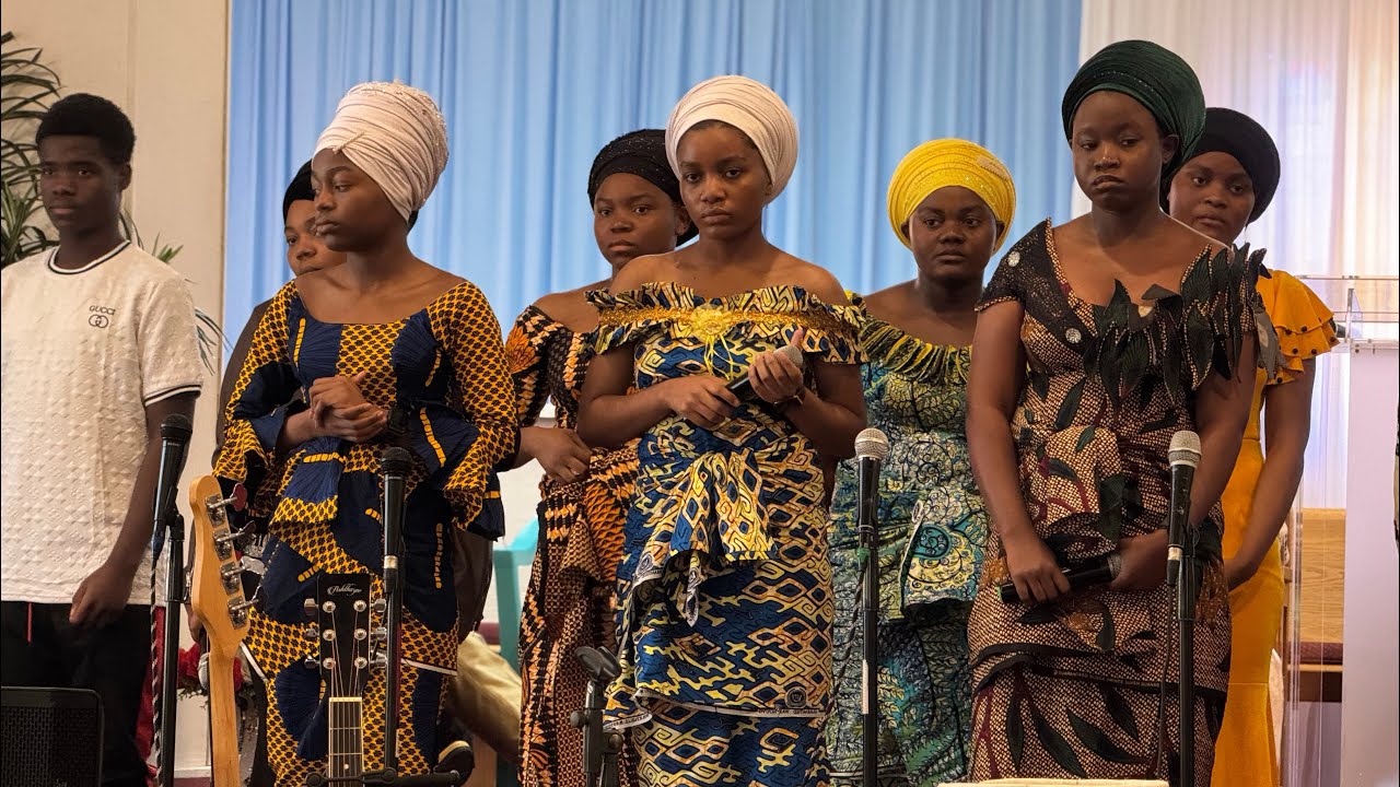 Kalvary kwaya #1 (Sunday service) - YouTube