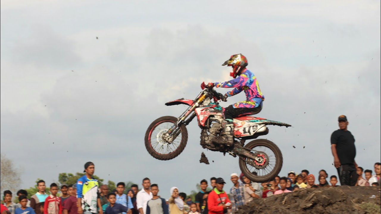 Tanjakan extreme trabas WADAST - YouTube