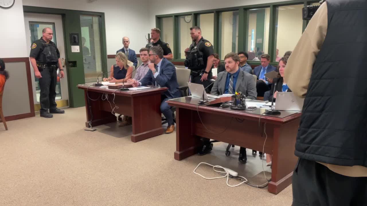 Former teacher Christian Enwright appears in Kenosha court - YouTube