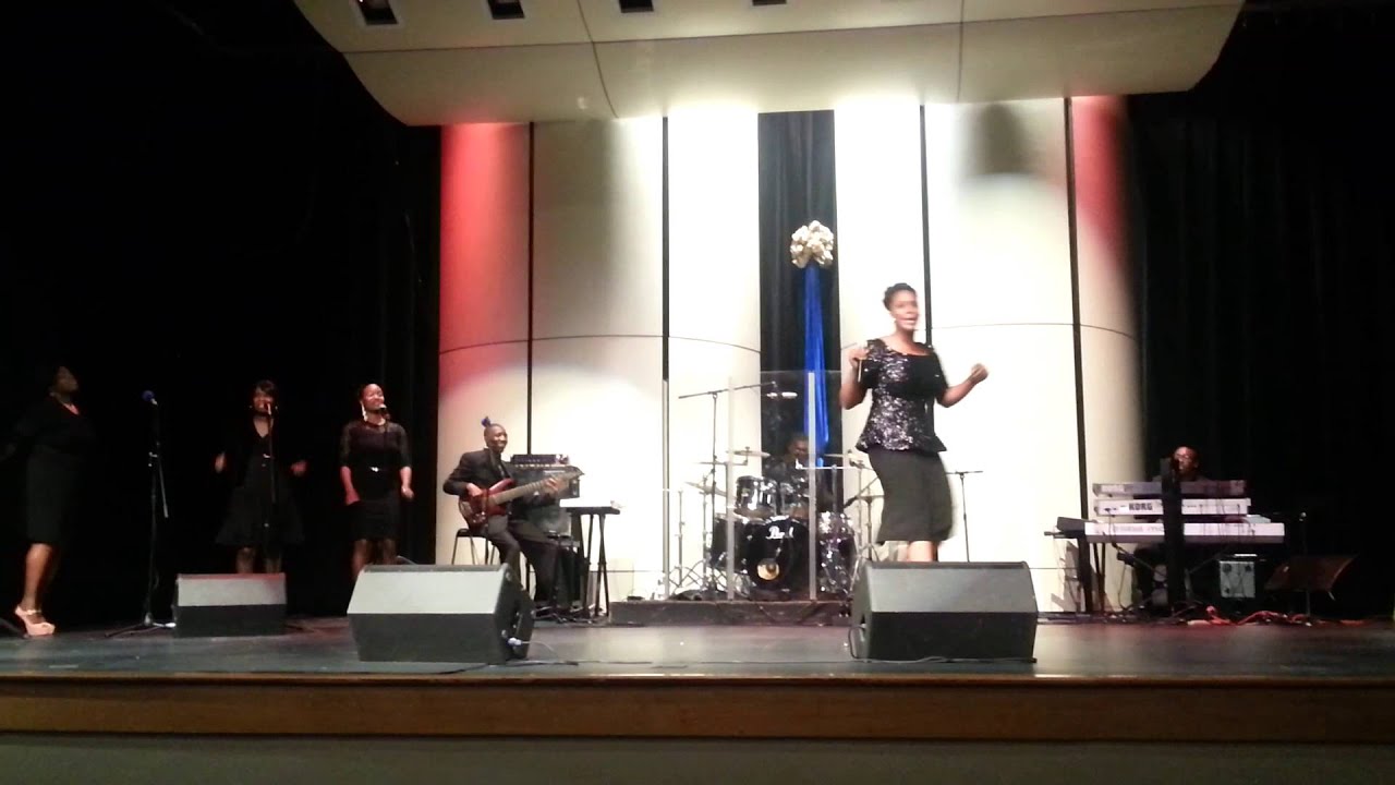 Deeanna Watley At VI Gospel Showcase - YouTube