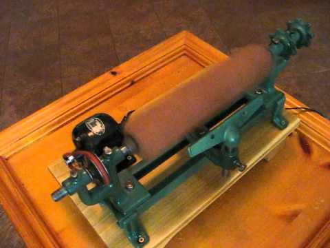 1931 Walker Turner 'Driver Line' Table Top Wood Lathe - YouTube