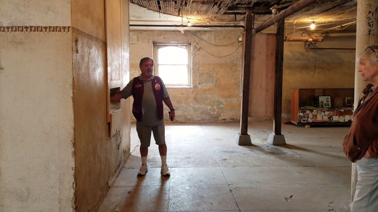 Castle Tour , Preston Castle , Ione California - YouTube