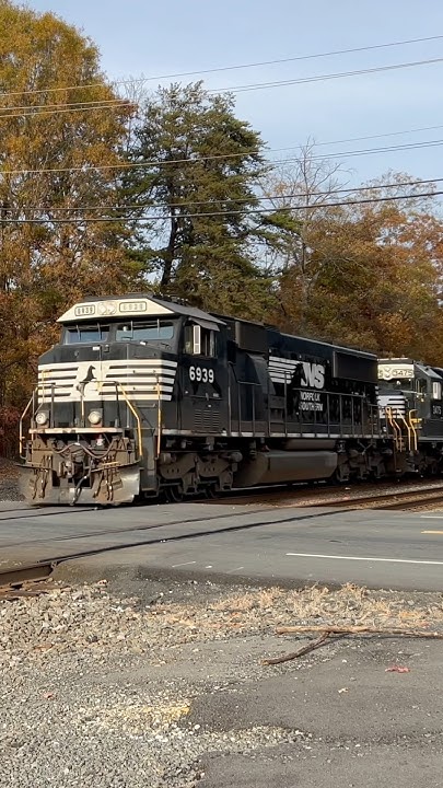 NS K90 Flying Thru South Manassas #norfolksouthern - YouTube