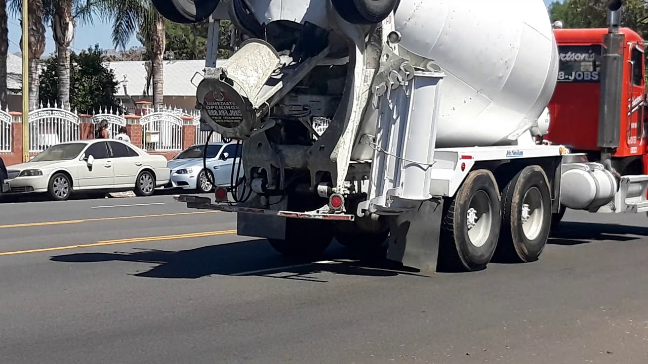 Lafd Ra 105 Code 3 - YouTube