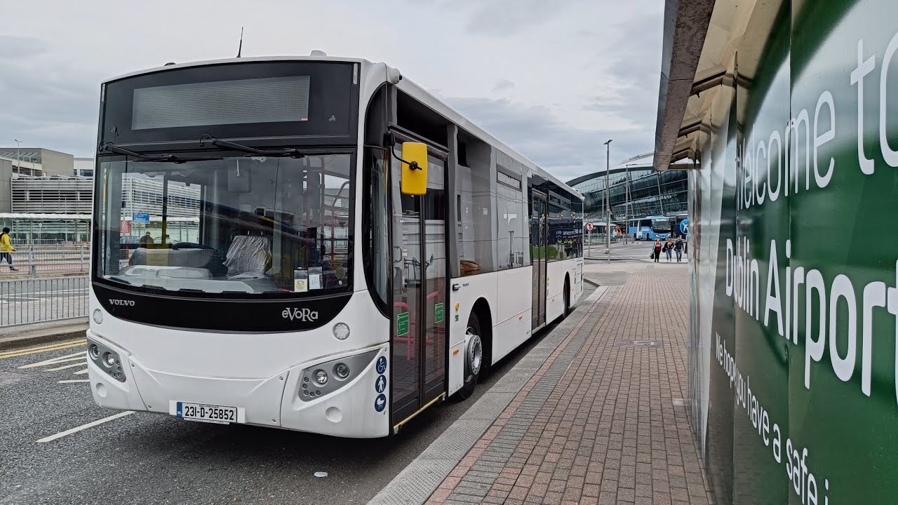 First Aircoach | MCV Evora Volvo B8RLE 69606 (231-D-25775) | Blue Car ...