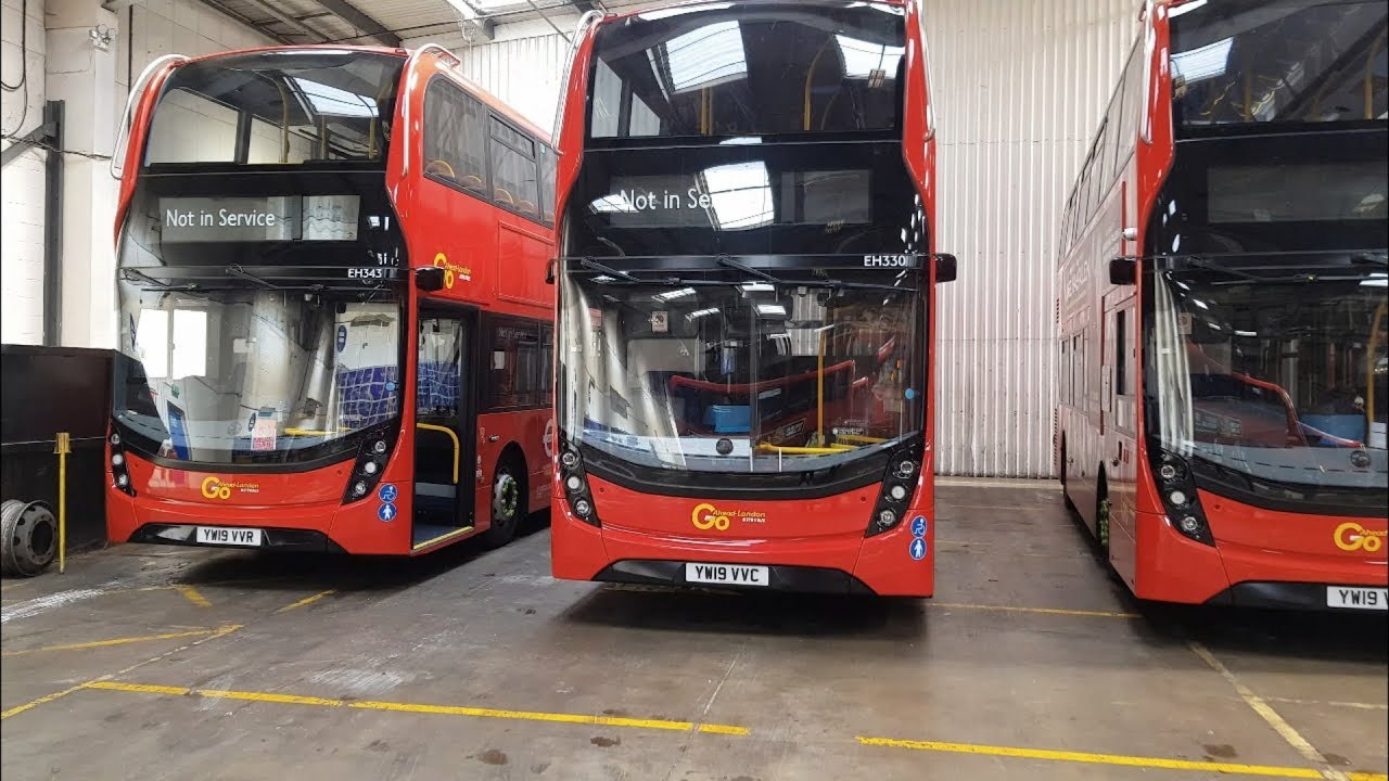 *600 Subscriber Special* - Croydon Bus Garage Tour - YouTube
