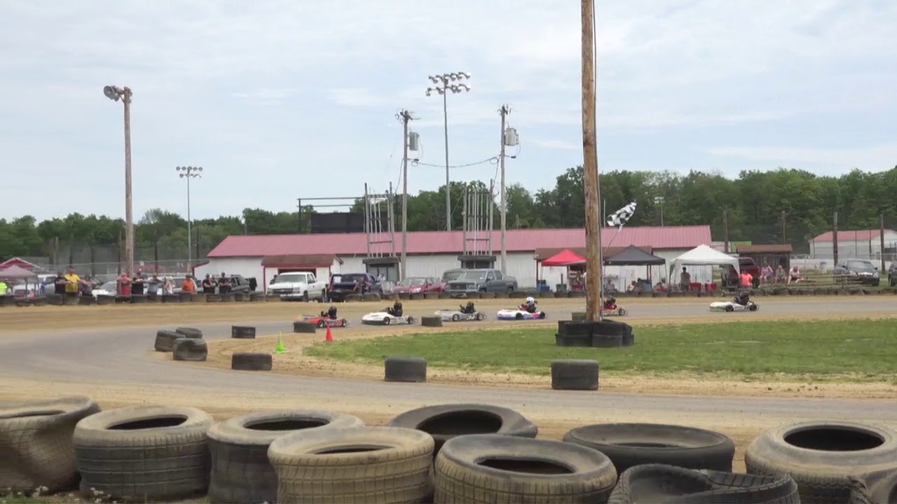 6-9-18 Stateline Speedway Karts Green Clone Feature - YouTube