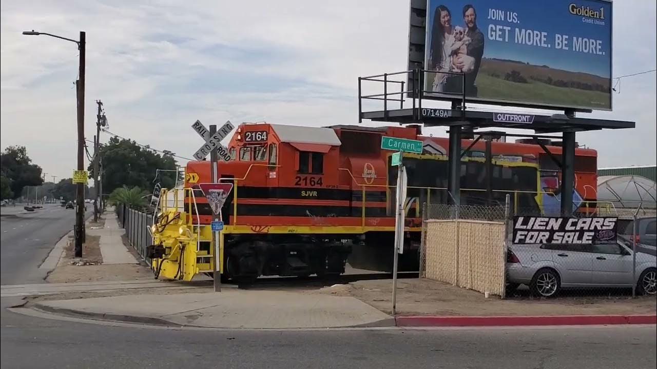 SJVR 2164 single Engine passing Chestnut Ave Fresno ca - YouTube