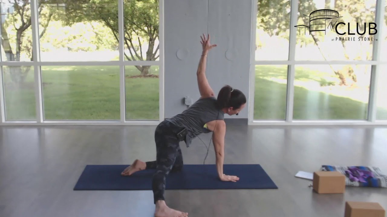 Hips & Shoulders - Virtual Workout with Maria at The Club - YouTube