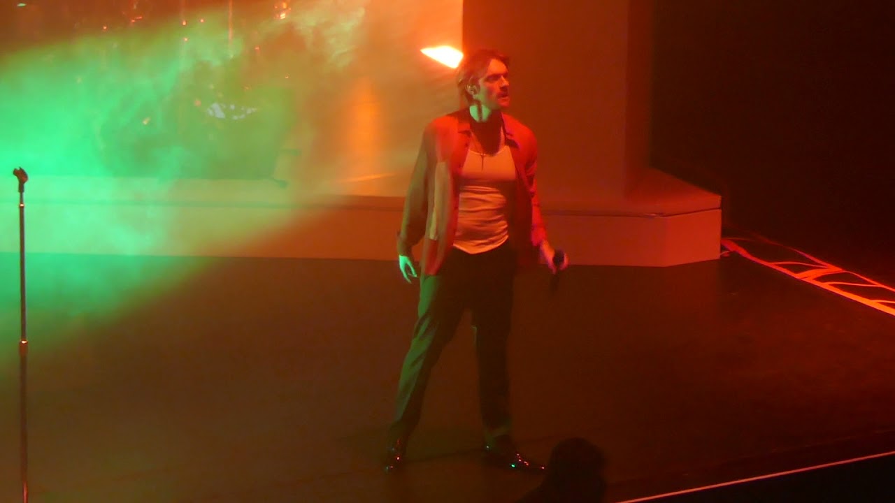 Finneas Optimist Tour 'The 90s' The Wiltern Los Angeles California USA ...