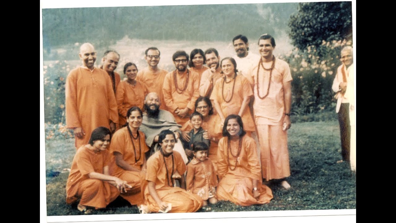 Begining of Sanyas - The Orange Robes - Experiences with Enlightened ...