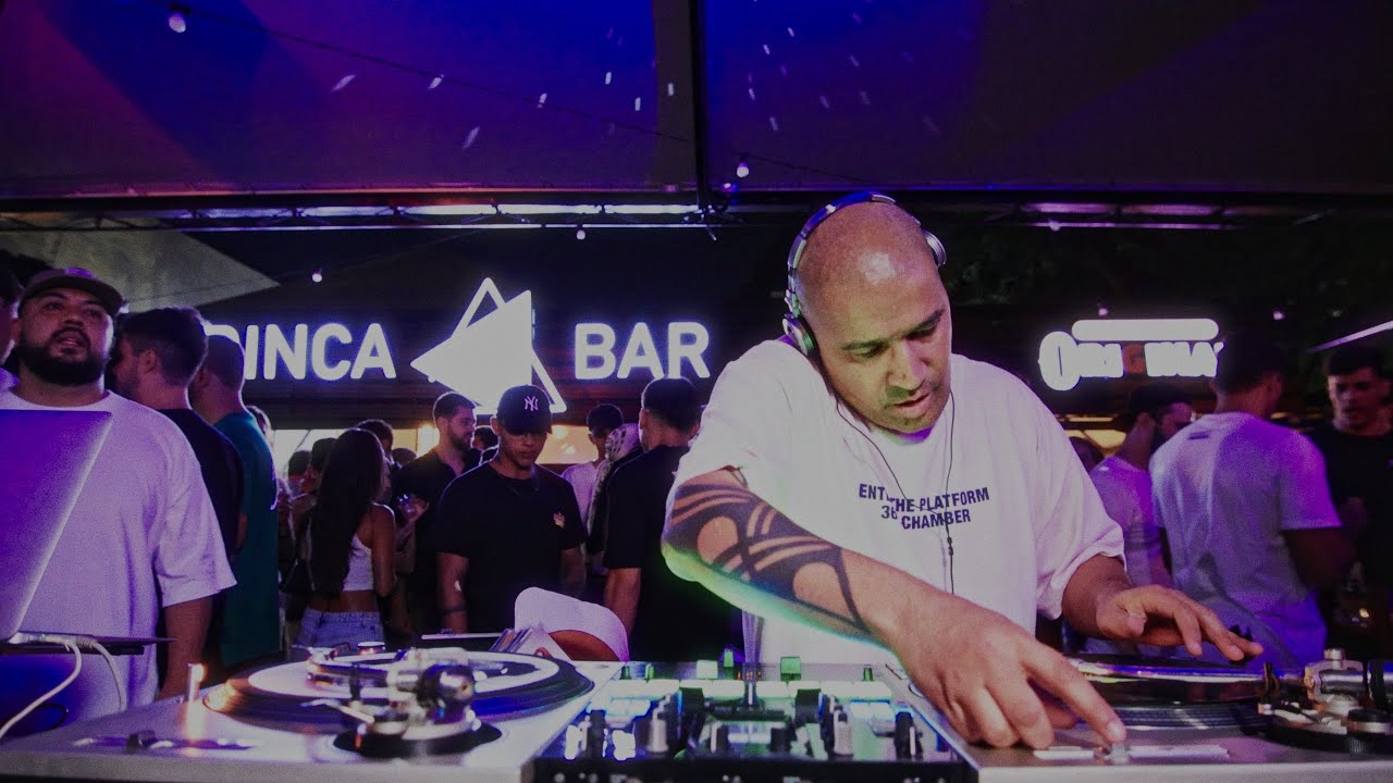 DJ Marco (Discopédia) - 16 Toneladas x Trinca Bar #1 (Live Set) - YouTube