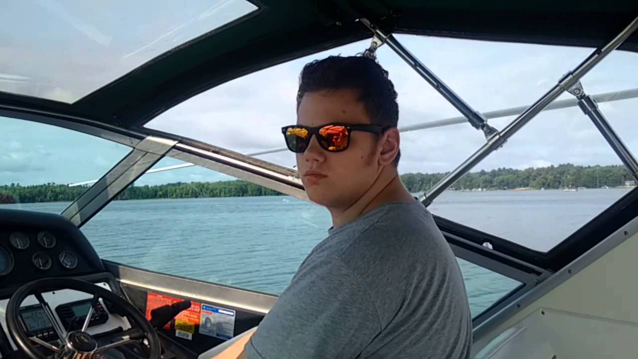 Sea Ray 400 onto plane - YouTube