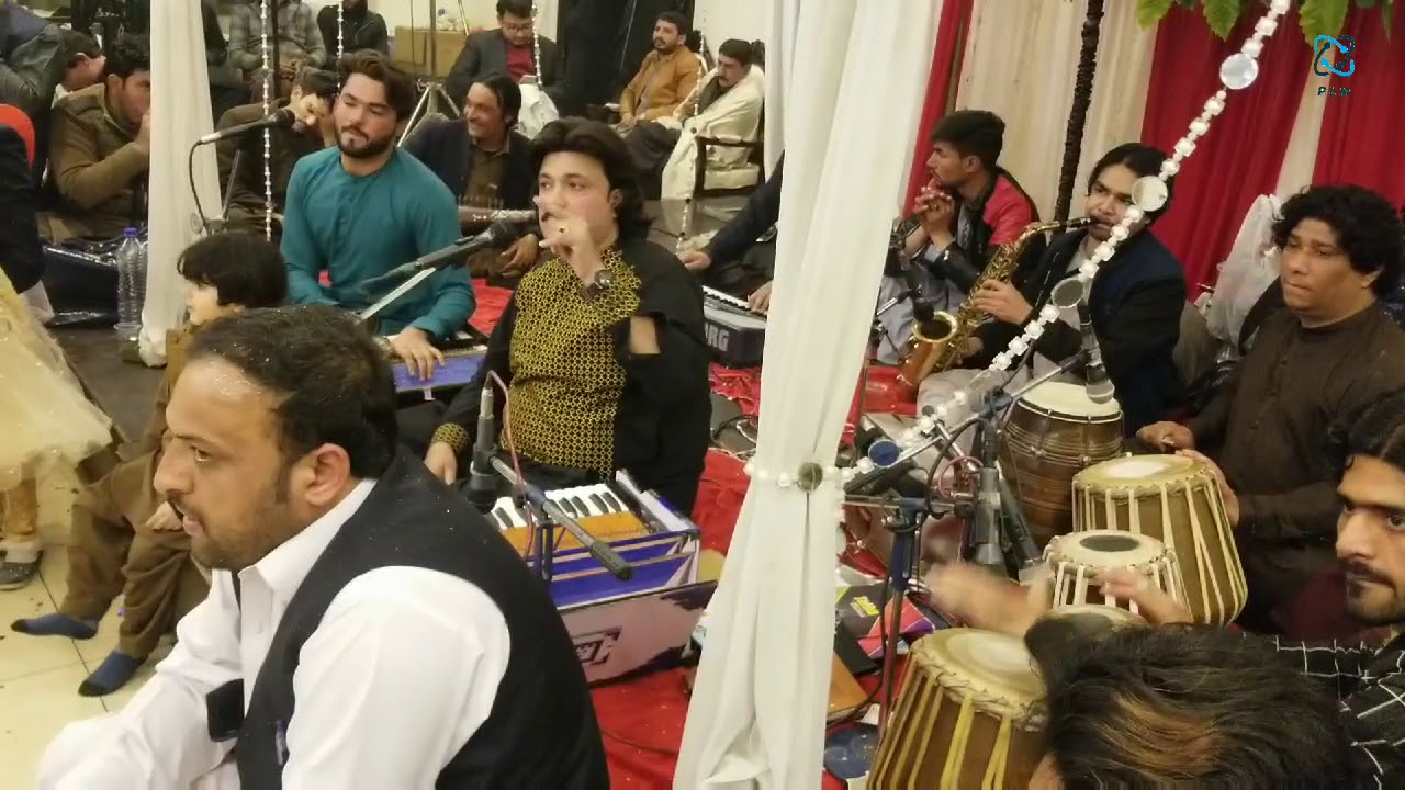 Raees Bacha New Best Attan Song 2020 - YouTube