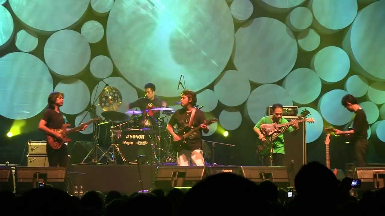 Trisum - Five in One @ JJF 2012 [HD] - YouTube