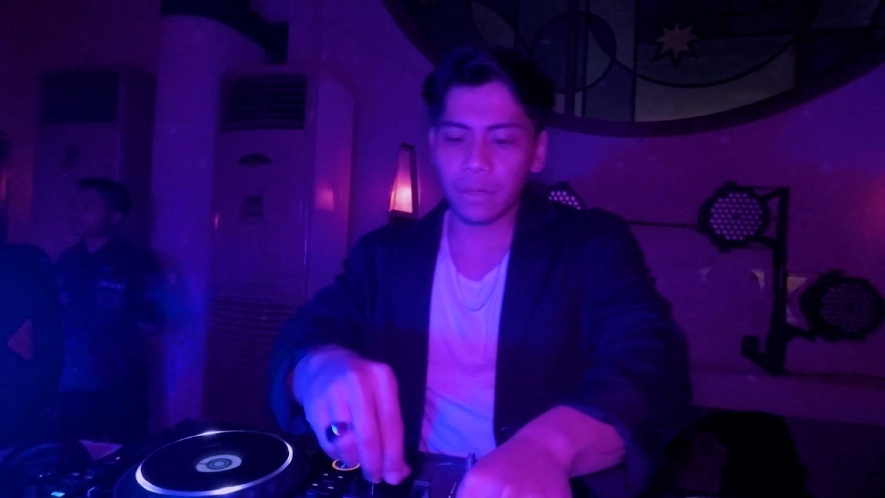 B.U.M VOL.7 - GYO AT OPIUCI Bar & Chamber of Memoir - YouTube